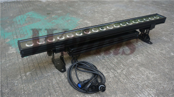 China 1M Length Outdoor Ip65 Led Wall Wash 4in1 Rgbw 18x15w RGBWA 5 In 1 Led Washer Light supplier